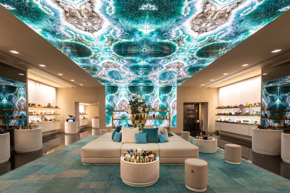 Exclusive perfumes in the heart of Monte Napoleone | Zhor – ZHOR PARFUMS